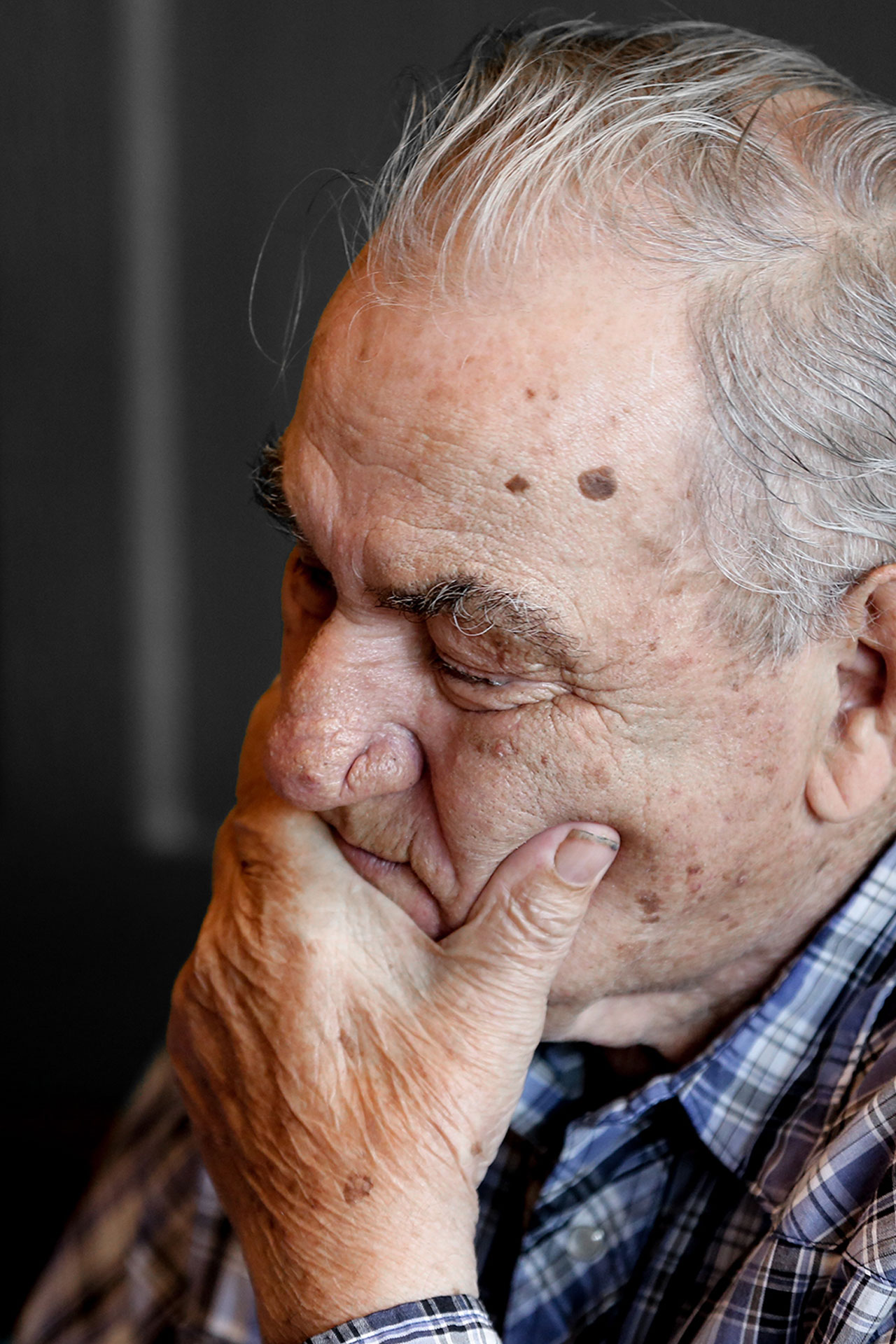 8 Signs of Early-Onset Dementia and What to Do about Them | Bellevue ...